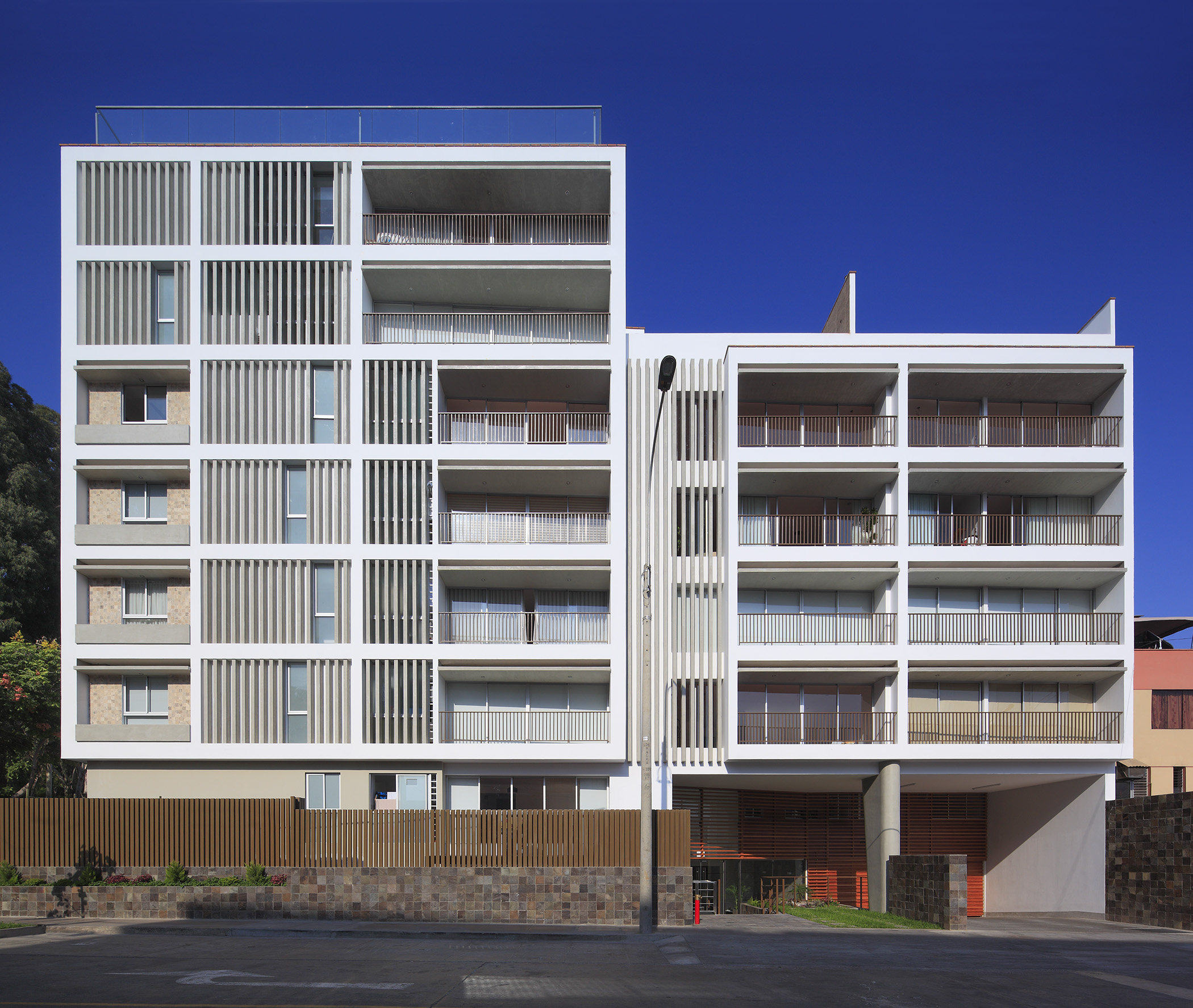 Edificio Multifamiliar Calle 27, San Isidro, Lima, Perú